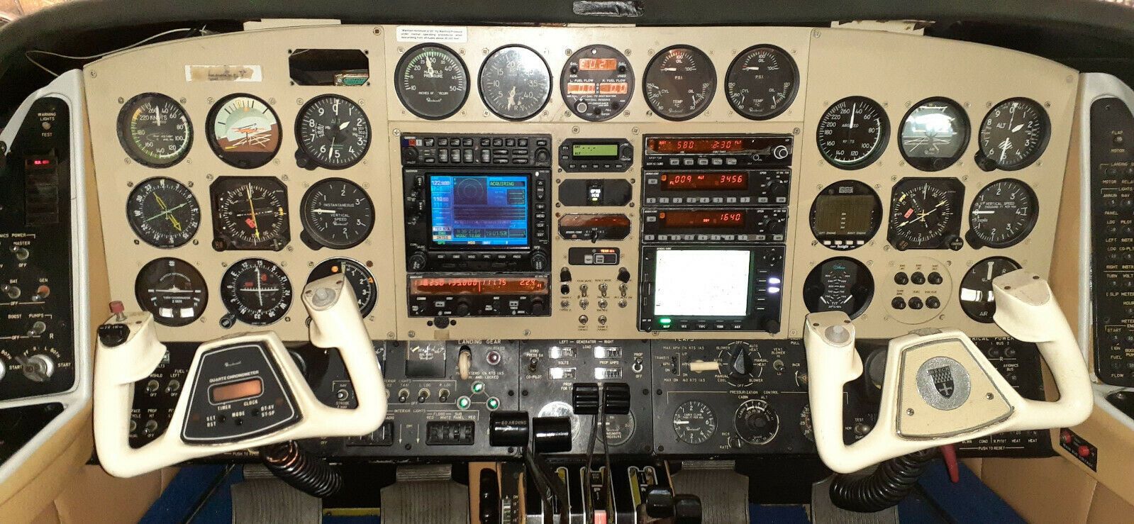1980 Beechcraft Duke aircraft [fully loaded] for sale