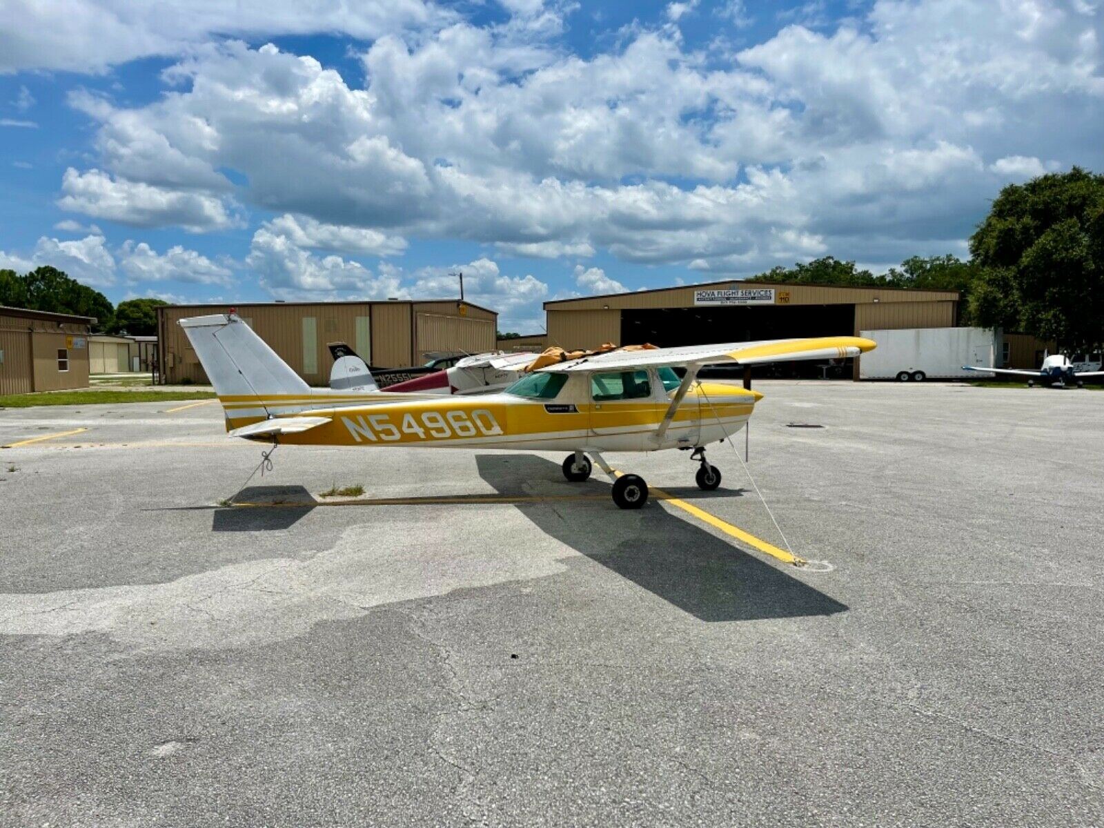 1972 Cessna 150L trainer aircraft [equipped wih rare skylights] for sale
