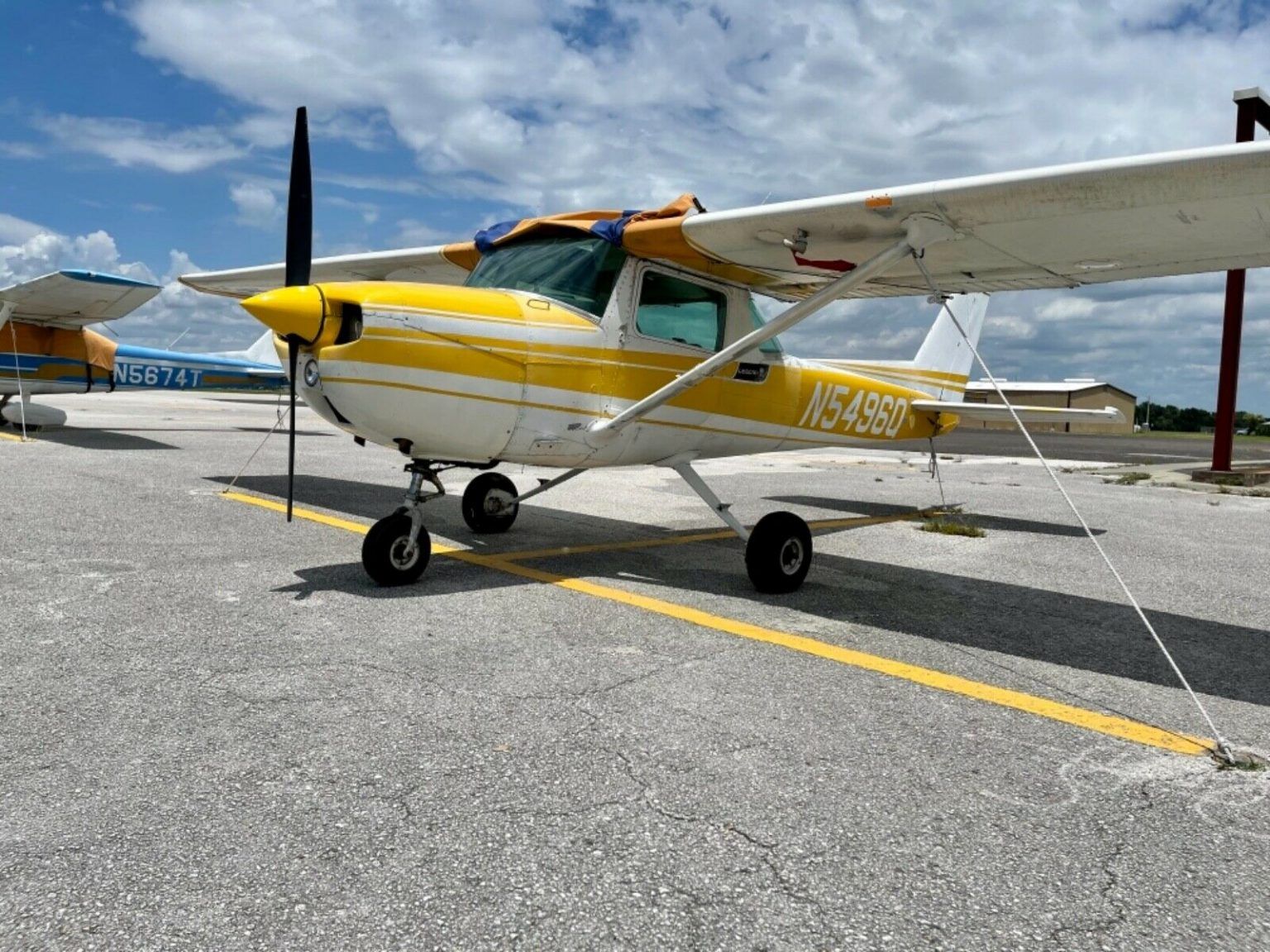 1972 Cessna 150L trainer aircraft [equipped wih rare skylights] for sale